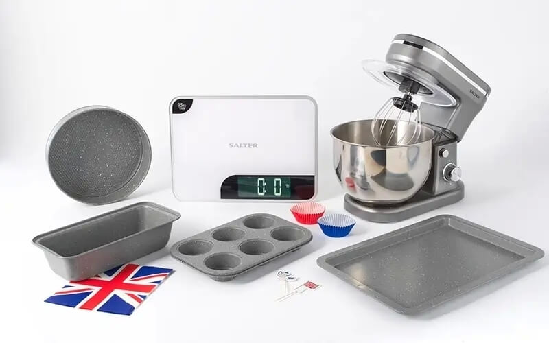 Win the ultimate Salter baking bundle | Good To Know Competitions