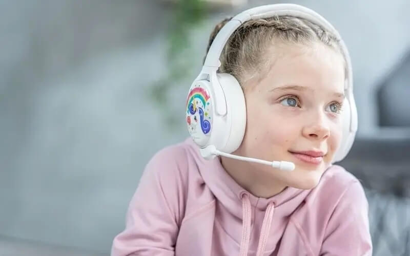 Win BuddyPhones Cosmos+ | Woman Magazine Competitions